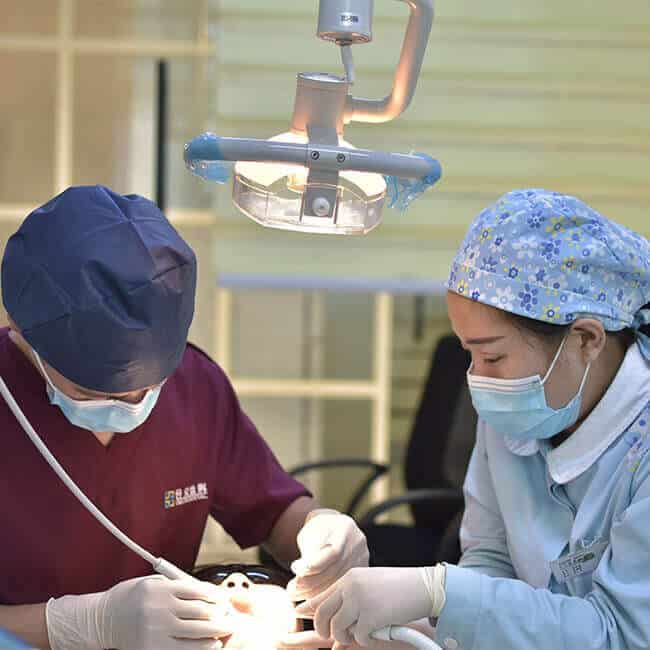Different Types of Partial Dentures: Ultimate Guide 2025