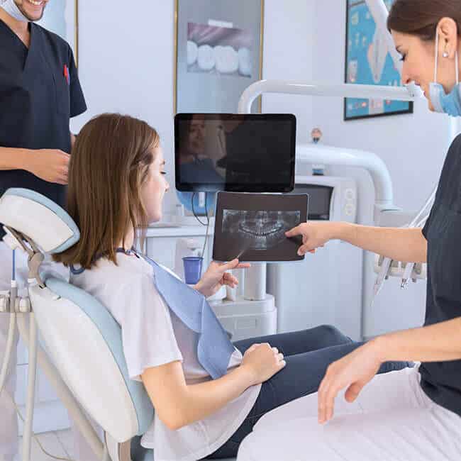 Different Types of Partial Dentures: Ultimate Guide 2025